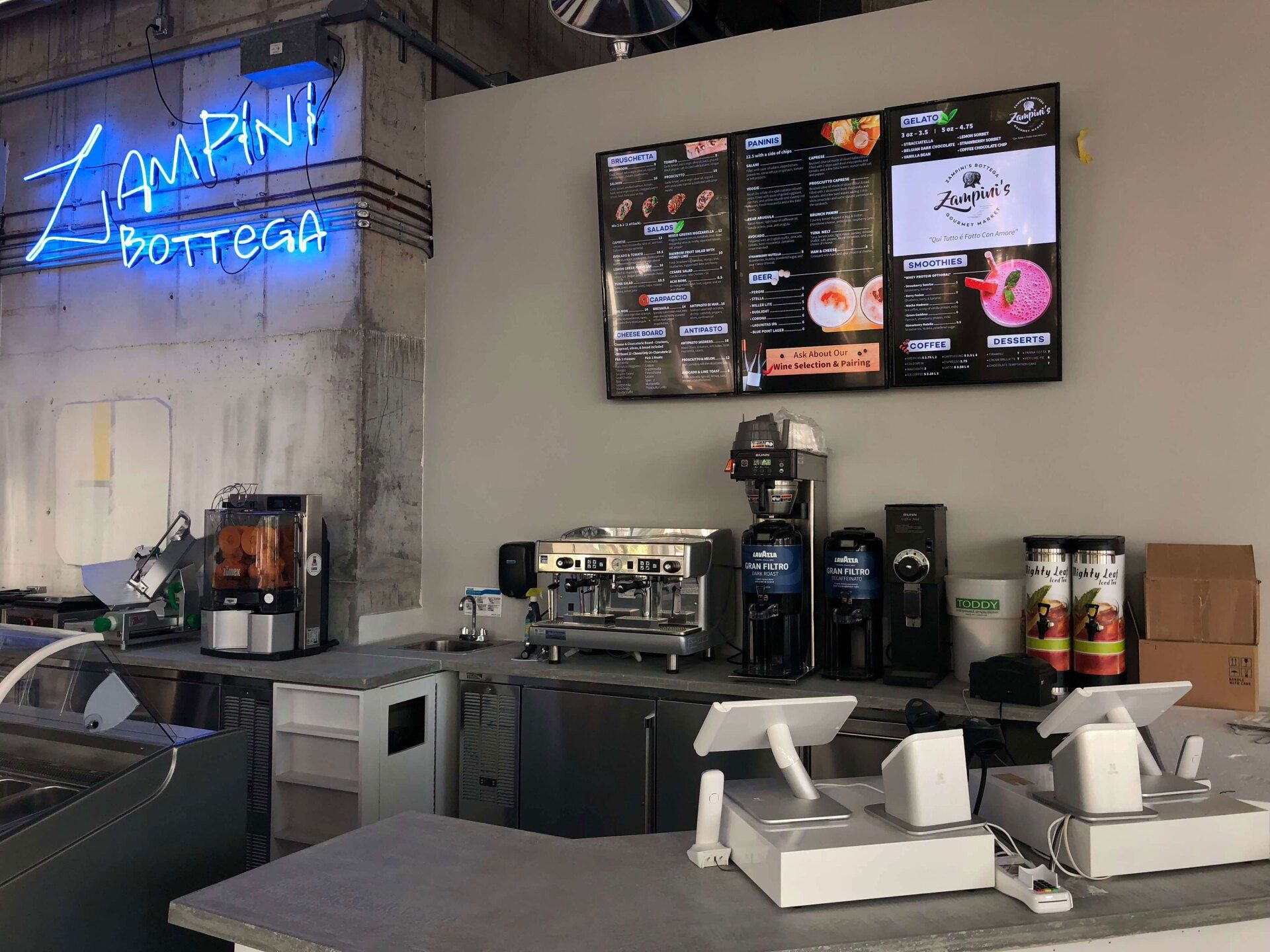 Digital Menu Boards Solutions for Restaurants | EyeCatch Networks